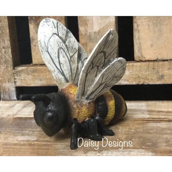 Accents | Realistic Resin Bumble Bee Honey Bee Bumblebee Farmhouse ...